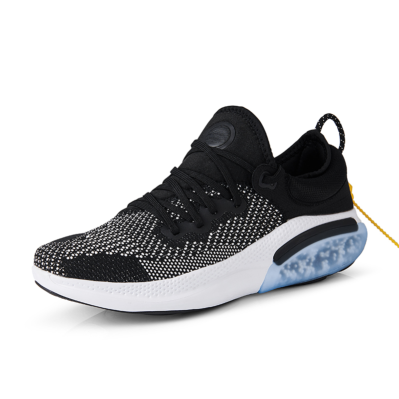 New Arrival Ultra-Light Flyknit Mesh Cushioned Running Shoes with ...
